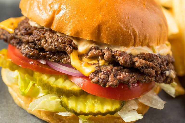 National Restaurant Association Unveils 2026 Culinary Forecast: Smash ...